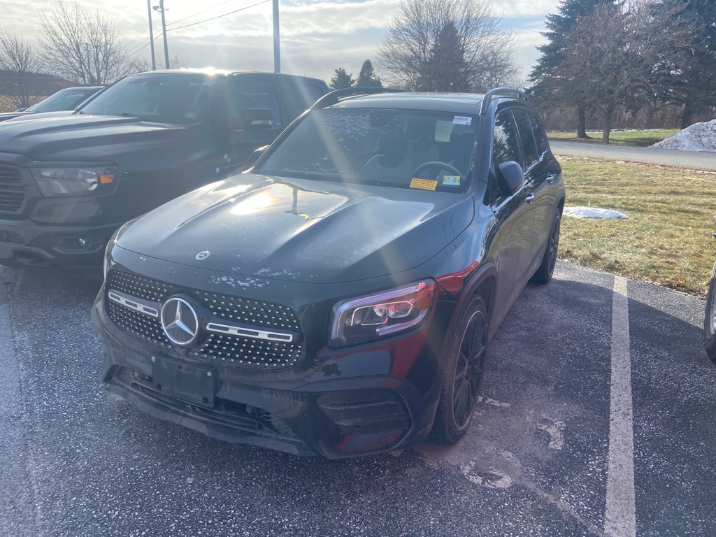 2022-Mercedes-Benz-GLB-GLB-250